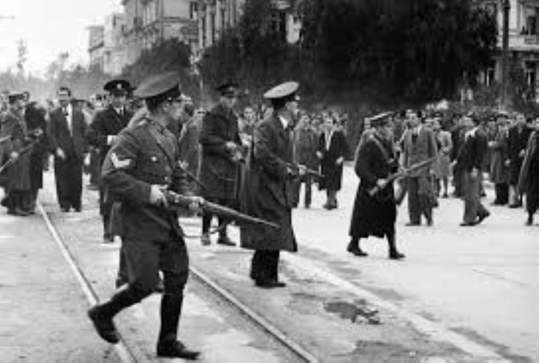 Η εμφύλια σύγκρουση στον Πολιχνίτο 28 Οκτωβρίου 1945 - Πανόραμα Πολιχνίτου
